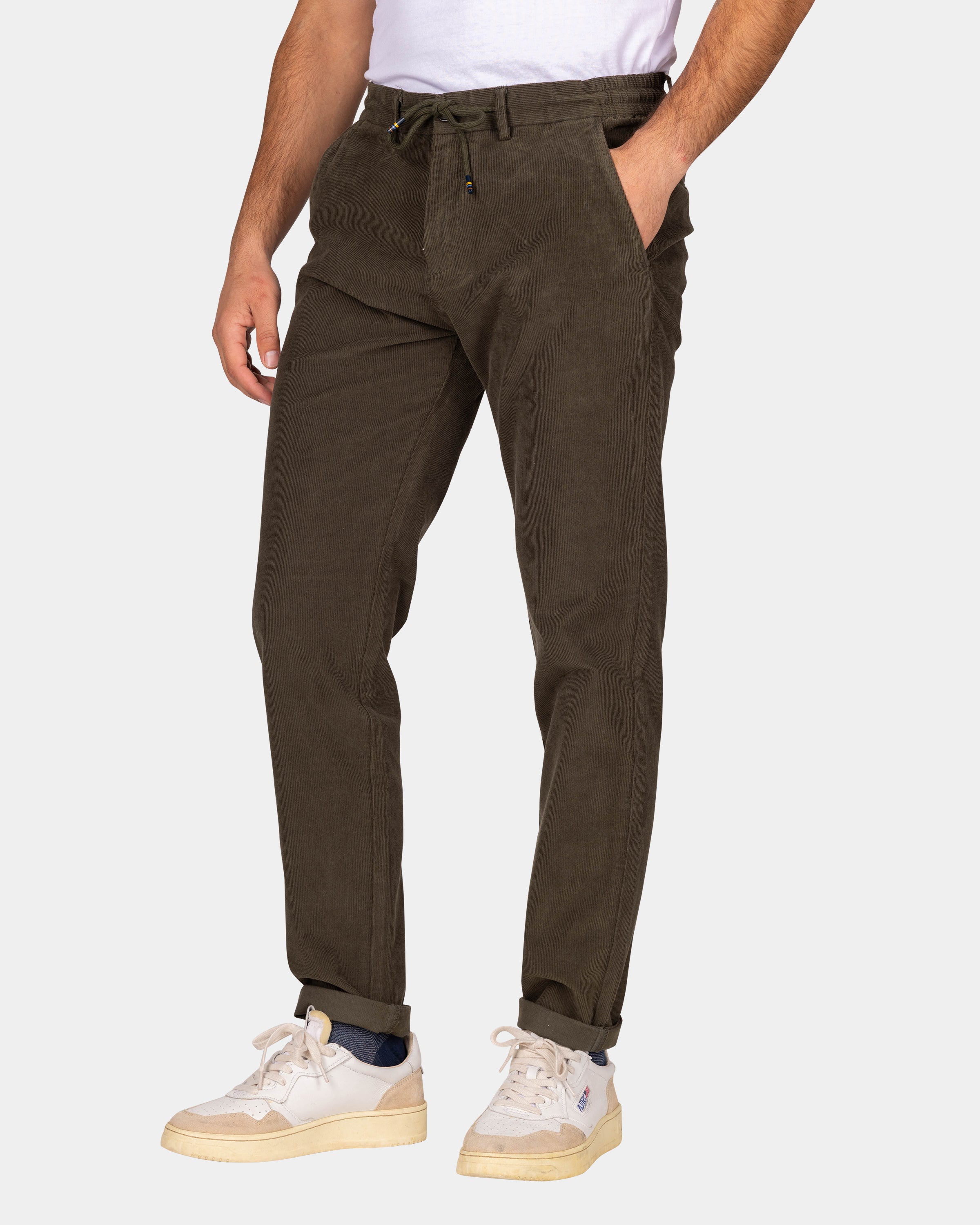 Corduroy donkergroene chino - Gravel Green | NZA New Zealand Auckland
