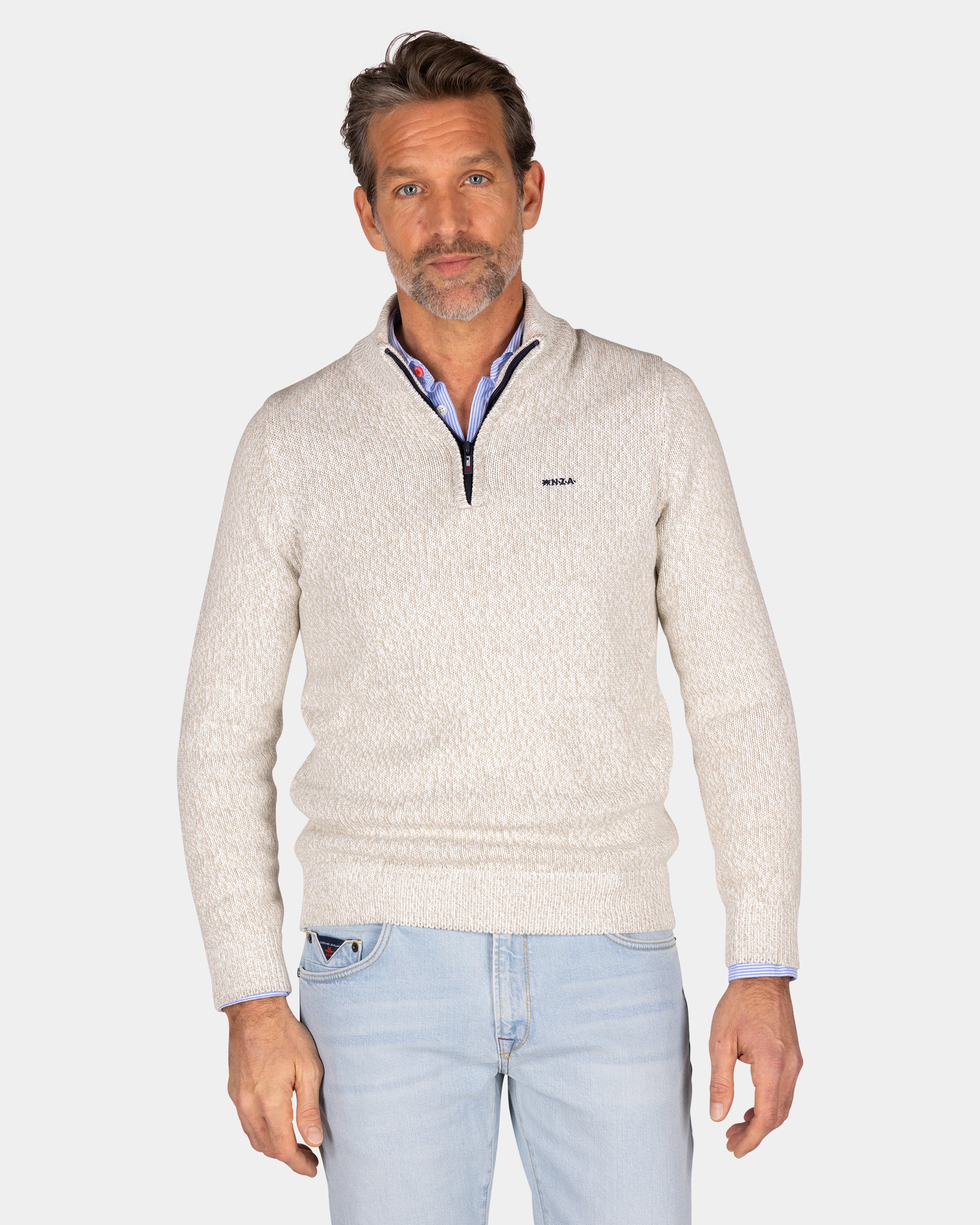 Beiger Pullover mit halbem Reißverschluss - Dusty Army | NZA New ...